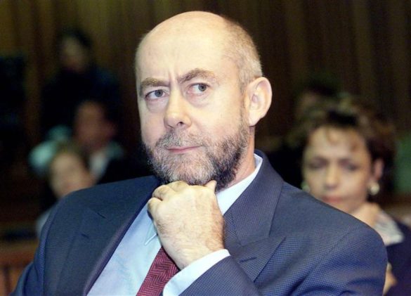 Afrique du Sud: qui est Wouter Basson, le «docteur La Mort»? - Waladounyati